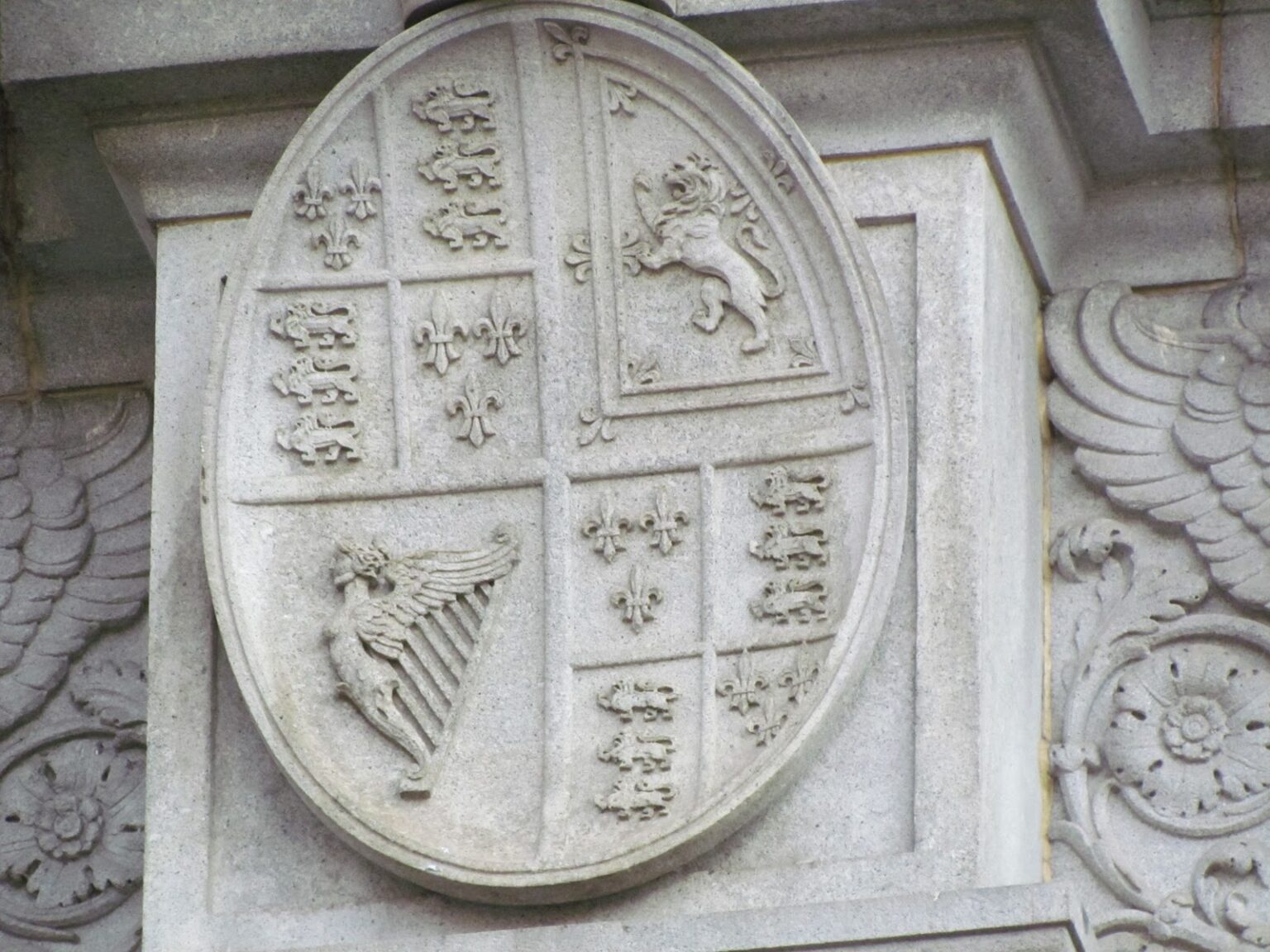 Decoding the Seals of the City of New York - Manhattan Unlocked